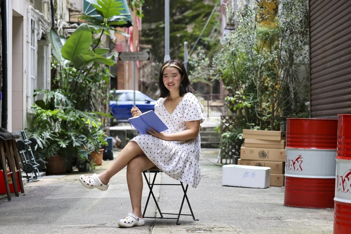 Louisa Choi ’21 – Poet, Artist, Storyteller – CIS Alumni Connect